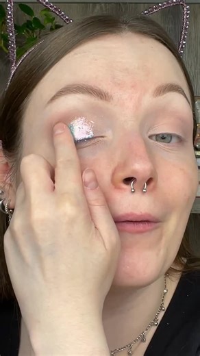 Breyonna on Instagram: "MERMAID SCALE EYES?!!🧜‍♀️🐠 should we try the other shades too??? @touchofglambeauty I need vitamin sea Glitter makeup, makeup ideas, mermaid makeup, eye makeup tutorial, eyeshadow tutorial, viral makeup, makeup challenge #touchofglambeauty #beautyreels #makeupreels #makeupvideos #makeuptutorial #wakeupandmakeup #undiscoveredmuas #makeupobsessed #eyemakeup #eyeshadow #makeupvideo #makeup #beauty #glittermakeup #mermaidmakeup #inssta_makeup #viralmakeup #makeupideas #make