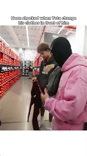 N3ON’s Awkward Reaction as Tota Changes Clothes Mid-Stream #n3on