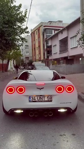 Ünal Turan Corvette C6 Z06: Thumpin' Drum Line Sound