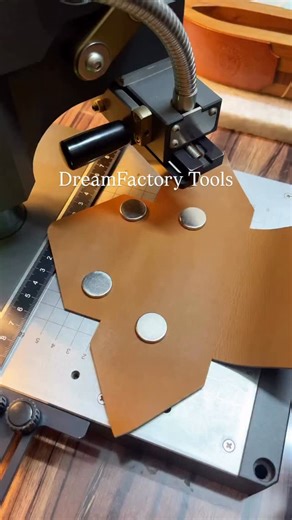 . Dreamfactory’s hot stamping machine is truly revolutionary. Offering unmatched quality, precision, and exceptional functionality, it doesn’t just set the standard—it redefines it. #드림팩토리 #불박기 #음각 #leathertools #불박 World wide shipping Website : www.dreamfactorytools.com EU Reseller : @industrialdesignconcept @leatherboxcom NA Reseller : @rmleathersupply | Dream Factory