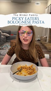 31K views · 814 reactions | I feel like they have me high ratings but still complain about the meal… did anyone else get the same vibe? #pickyeaters #pasta #bolognese | Jeena Wilder | Facebook