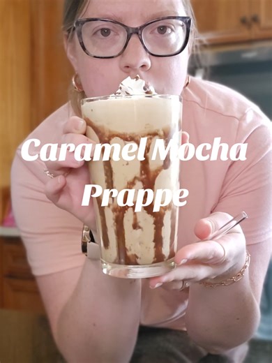 Delicious Caramel Mocha Frappe Recipe for Hot Days