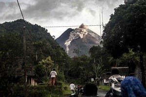 Indonesia's Mount Merapi volcano erupts, spews clouds of ash