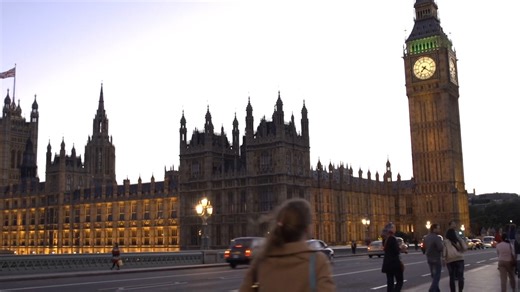 Restoring the Houses of Parliament could cost up to forty billion pounds and take more than six deca