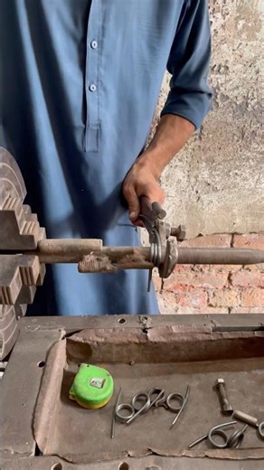 Making a spring on lath machain by hand #shorts