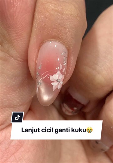 Tutorial Nail Art Ganti Kuku Palsu di Makassar