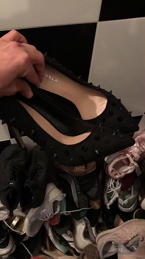 High-Heeled Shoe Collection: Stylish Designs and Details