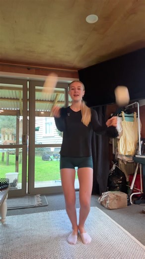 Traditional Maori Dance with Poi - Fun and Engaging Performance