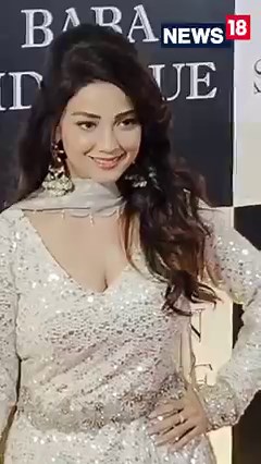 Adaa Khan looks amazing in white attire as she attends Baba Siddique iftar party #adaakhan #BabaSiddique #iftar #iftarparty | News18