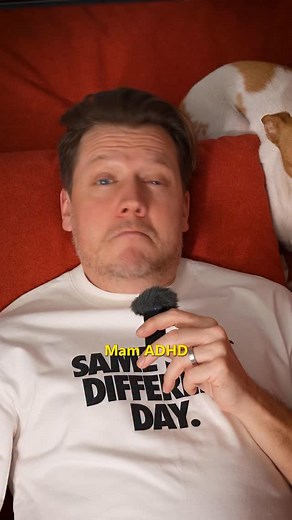 Mam ADHD i mam na to papier - część druga. Jeśli nie widzieliście części pierwszej, to polecamy. W tych kilku punktach opowiadam jakie zachowania/cechy skłoniły mnie, by pójść po diagnozę. Tu nie chodzi o usprawiedliwianie się papierem w pracy czy przed znajomymi. Tu chodzi o świadomość i naukę obchodzenia się ze sobą. Bez tych ciągłych wewnętrznych oskarżeń, że przecież „inni potrafią się ogarnąć, a Ty nie?!” Fajnie też, jak pojawia się wsparcie ze strony rodziny i zrozumienie, że takie zachowa