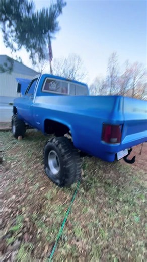 Her bi-annual drive around the yard #fypシ #bubbatruck🌾 #squarebody #oldschool