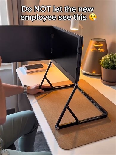 Triple Screen Display: Enhance Your Laptop Setup