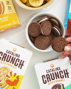 15K views · 4.3K reactions | "These cookies are the best keto friendly cookies I’ve ever had. They taste just like Oreos without the guilt! Don’t pass on these cookies, they’re amazing!" - HollyR.H. ⭐⭐⭐⭐⭐  Low Carb, Keto Friendly!  ZERO or Low Sugar Snacks  High in Protein and Fiber  Free Shipping On All Orders  Sharing is Optional! | Catalina Crunch | Facebook