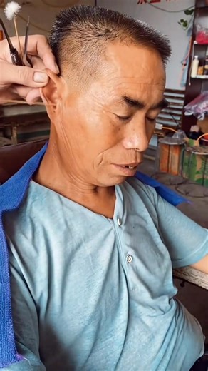 88K views · 390 reactions | Ear wax #earwax #earwaxremoval #cleaning #custom | Ear clenar | Facebook