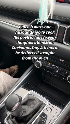 It was so hit that it was still cooking! 🐖 #christmasday #christmaspork #straightfromtheoven