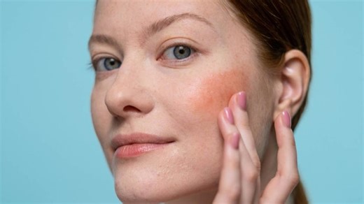 Tips Memilih Warna Blush On yang Tepat Berdasarkan Warna Kulit