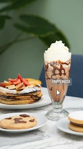 Entrar a un TCS no es solo pedir un café, es sumergirse en una experiencia. ☕✨⁣ ⁣ Cada sucursal está diseñada para que disfrutes tu momento, con:⁣ ⁣ 🏡 Espacios cálidos y luminosos, donde cada detalle invita a la pausa.⁣ 🔹 Ambiente relajado, ideal para trabajar, reunirte o simplemente desconectar.⁣ ☕ Cafés de todas partes del mundo, preparados con dedicación y calidad. ⁣ ⁣ 💼 Atención que te hace sentir como en casa, porque el servicio también es parte del sabor.⁣ ⁣ Esto es #ExperienciaTCS: un 