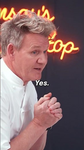 gordon gives the blue team a pep talk… 😅 #masterchef