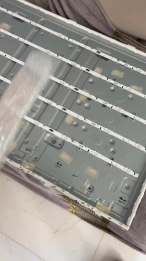 En cours de réparation smart TV Samsung 48 pouces H 6400 | Réparation TV à domicile Tunis