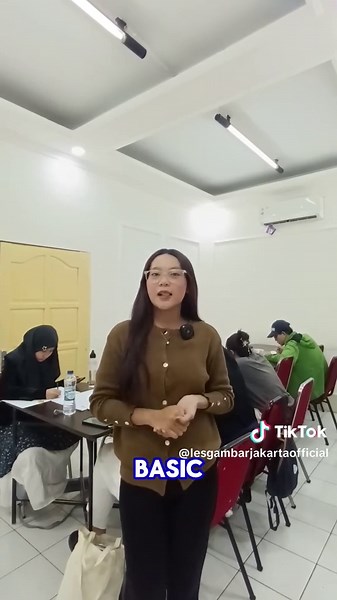 Teknik Dasar Garis dan Arsiran di Bimbel Gambar