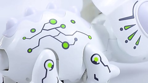 Interactive Remote Control Chameleon Simulation Toy for Kids - 2.4GHz RC Reptile with 5 Sound Effects, 12 Color Lights, Extending Tongue & Wagging Tail, Children Aged 3-12 Discovery Toys (White)