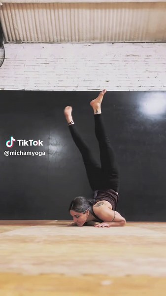 Inosuke Pose from Kimetsu no Yaiba