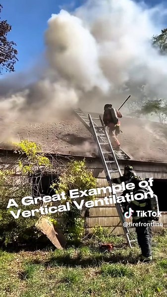 #firefighter #firefightertiktok #fireworks #firetraining #fireman | fire fighter
