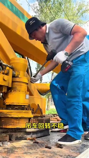 Repairing a Truck-Mounted Crane for Construction