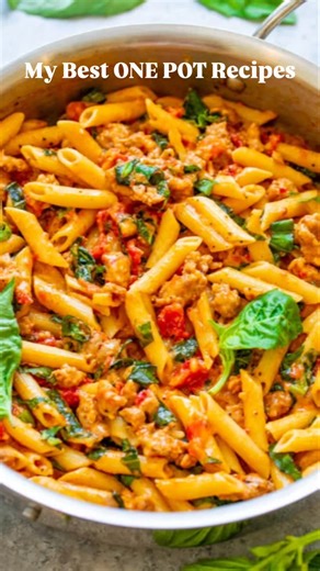 5 comments | 菱 My Best One Pot Recipes to get you through any busy weeknight and since there’s just one pot, cleanup is a breeze! Most are ready in about 30 minutes and they all keep and reheat really well so you can feel free to stash some in your freezer for later. Comment ‘one pot’ and I’ll DM you the recipes! https://www.averiecooks.com/best-one-pot-recipes/ | Averie Cooks | Facebook