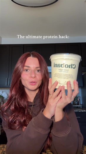 PSA to stop sleeping on plain, non-fat greek yogurt 🫡 #proteinhack #plaingreekyogurt #greekyogurt #protein