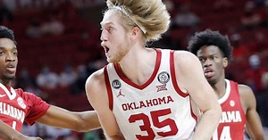 Oklahoma Transfer Brady Manek Signs With the Tar Heels
