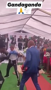 Display of light padwork at the final send off for the south African boxer Simiso Buthelezi, today at the Bilanyoni Sport Ground in Dumbe – Paulpetersburg; KwaZulu Natal in South Africa. 🇿🇦 Rest On Champ. 🙏 . 🎥 Boxing South Africa #boxing #bsa #ripsimiso #RIP #ripsimisobuthelezi #southafricaboxing | Fight Gist Media