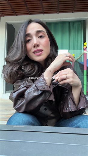 Considero que la elegancia va mucho más allá de la apariencia, es la educación, los valores, elegancia porte, cómo tratas a los demás, etc. Esto es en tips de vestimenta. Besos🩷