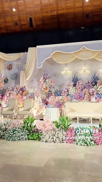 Elegance in Every Fold: Dreamy Drapery for Weddings