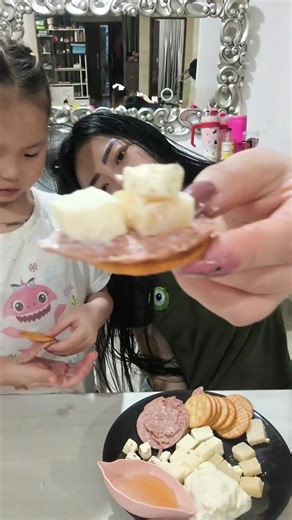 Deliciously Simple Cheese Platter Ideas