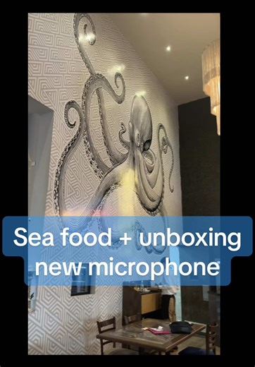 Seafood with the family, unboxing microphone. #seafoodrestaurant #familyvlog #reynosatamaulipas #fyp #parati