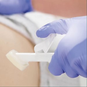 Offering advanced versatility, 3M™ Cavilon™ Advanced Skin Protectant provides effective protection and care for a wide range of applications, including Moisture-Associated Skin Damage (MASD), Pressure Ulcer/Injury and Medical Adhesive-Related Skin Injury (MARSI). The ultra-thin yet highly durable barrier is able to attach to wet, weepy surfaces and create a protective environment that repels irritants and supports healing, protecting patient's skin like never before. It’s part of a range of prod