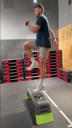 Single leg explosive box step up