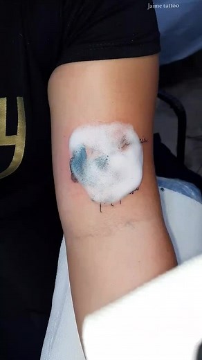 Tattoo de Resiliencia: La Historia de una Mariposa