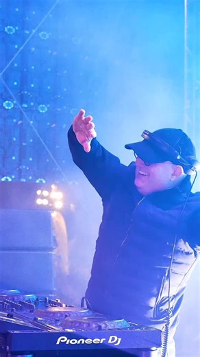 831K views · 48K reactions | Electronic music, faith and a beautiful night that will remain in our memories on the celebration of the 75th birthday of Archbishop Mons. Bernard Bober. Košice, Slovakia Cathedral of St. Elizabeth - 08.NOV.2025 TRACK ID Super Mario (Unreleased) #slovakia #kosice #music | Padre Guilherme | Facebook