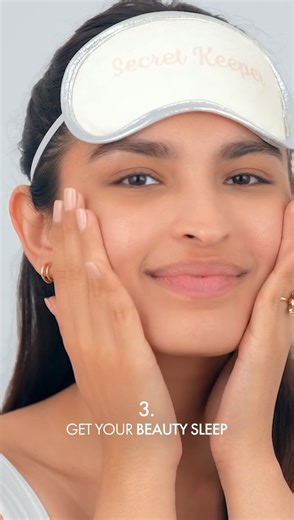 The duo of night cream and a good night sleep is 🤌 Lakmé Unapologetically MÉ 📩 DM us to order 📞 call/WhatsApp us at 5944-5366. Absolute Fresh Life Peridot Gem Extracts Night Gel Cream Rs650 Absolute Fresh Life Peridot Gem Extracts Day Gel Cream Rs650 #Lakmé #LakméIndia #LakméSkincare #UnapologeticallyMÉ #Skincare #Skin #SkincareGoals #FreshLife #NightCream #RefreshedSkin #LakméAbsolute | Lakme Mauritius