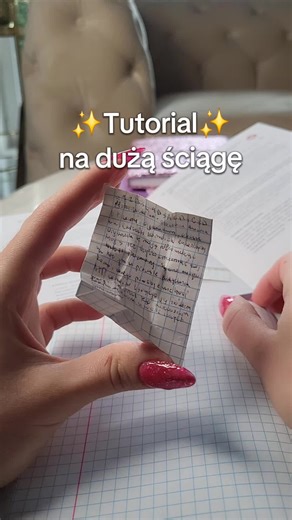 ✨ Tutorial na dużą ściągę✨ Pro tip: Zakazany Długopis®️😏 Na jednej ściądze da się zmieścić całą stronę A4 🤯 Efekt? 👀 Niewidoczna ściąga w długopisie 🧠 Mega pomocny 😎 Ratuje w kryzysowych momentach www.zakazanydlugopis.pl Zapisz na później 💾🔥 Like jeśli znasz ten stres przed kartkówką ❤️📚 #ściąga #lifehack #egzamin #zakazanydlugopis #markawłasna
