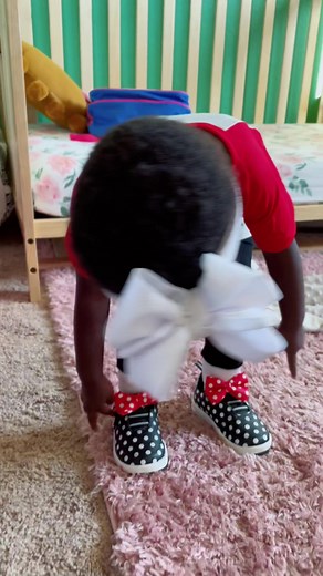 Her cute minnie mouse shoes needed its own video 🥰💕 #minniemouse #walmarthaul #toddlershoes #toddlersoftiktok #toddlertok #toddlermom #cutiepie #fypシ #foryourpage