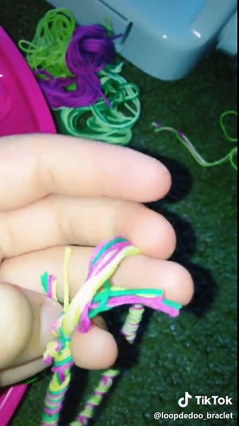 Loopdedoo toutrials (@loopdedoo_braclet)’s videos with original sound - Loopdedoo toutrials