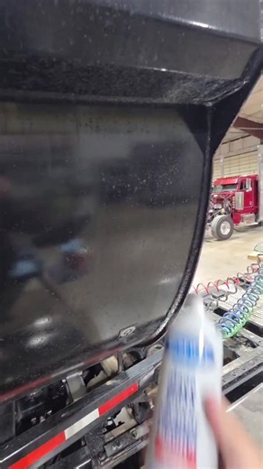 Jack Aaron Fleming on Instagram: "Lettering trailer numbers #handlettering #trucklettering #semitruck"