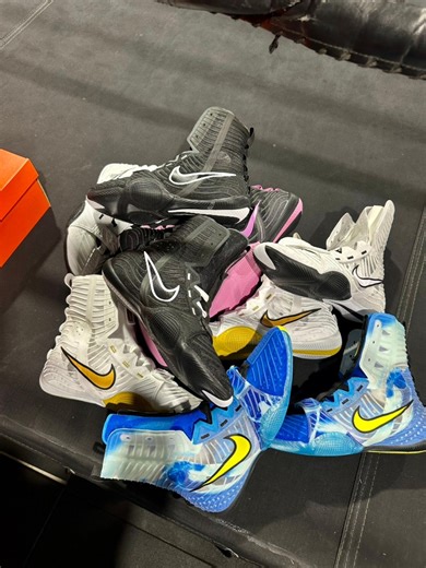 The New Nike HyperKO 3 is the latest evolution in Nike's premier boxing boot line. They have just landed here at FIGHTHQ https://www.fighthq.com.au/brand/nike-boxing-shoes/ #Hyperko3 #NikeBoots #NewArrivals #NikeFootwear | Fight HQ