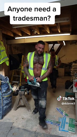 Trafesman anyone? @PaulthePlumberOfficial @Andy Lee #beard #tradesmen #tradie #work #sweat #alphabetmaphia