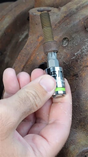 GripEdge Tools on Instagram: "This standard hex tool rounded-out this Hex fastener. We switched to our GripEdge RPT Hex featuring Rounding Prevention Technology and were able to remove the already-damaged hex fastener. The RPT Hex is designed as a complete replacement for standard hex tools, use it on undamaged fasteners to prevent rounding before it starts. #MechanicTools #enginerepair #handtools #automotiverepair #gripedge"