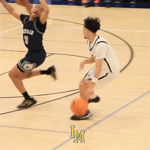 Christine on Instagram: "Cisco Muñoz in LMHS v Mayfair contributing 14pts, 7ast, 5reb, 2stl, & 1blk to a total team win. #basketball #cisco #lamirada #matadores"