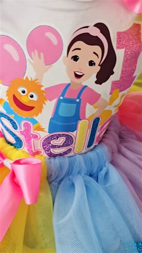 Ms Rachel tutu set and socks for Stella 🩷🩷🩷 #1stbirthday #msrachel #msrachelsongforlittes #msrachelparty #kidsbirthdayparty #reels #explorepage | Pink Toes & Hair Bows